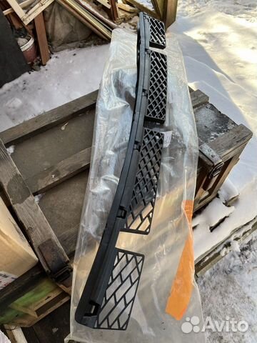 VAG 7P6807863A Накладка крепежная заднего бампера купить в Костроме ...